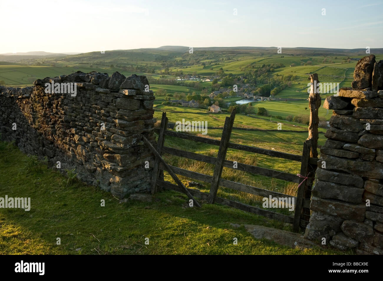 Burnsall village and gate hi-res stock photography and images - Alamy