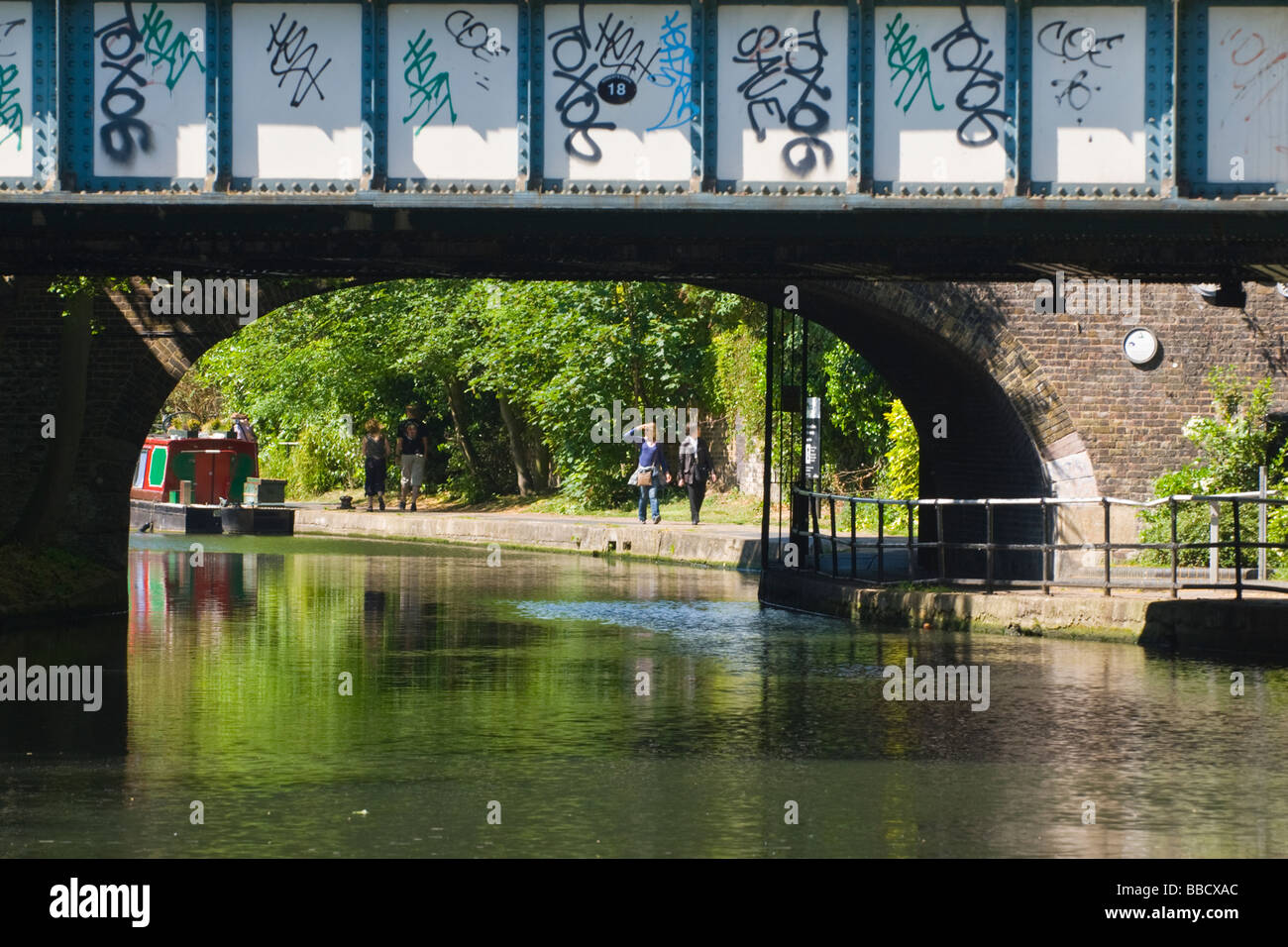 Camden Lock , Camden Stables Market , tow path scene of Regent's canal ...