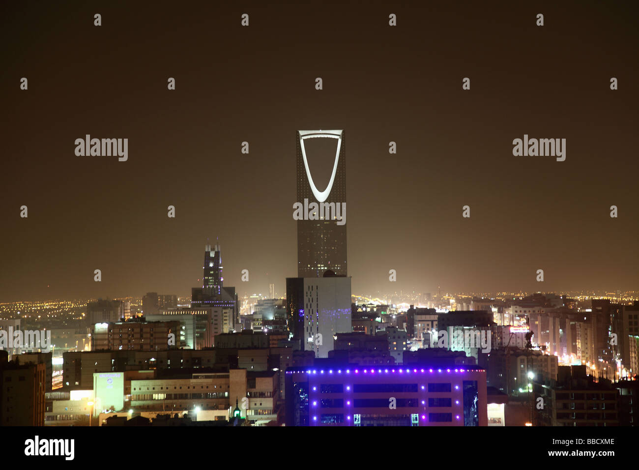 Night lights saudi hi-res stock photography and images - Alamy