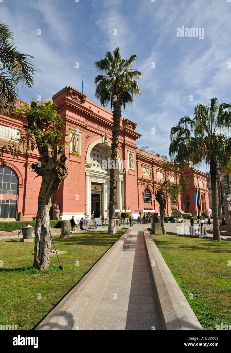 Egyptian museum cairo exterior hi-res stock photography and images - Alamy
