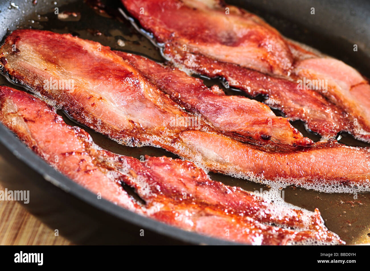 Sizzling hi-res stock photography and images - Alamy