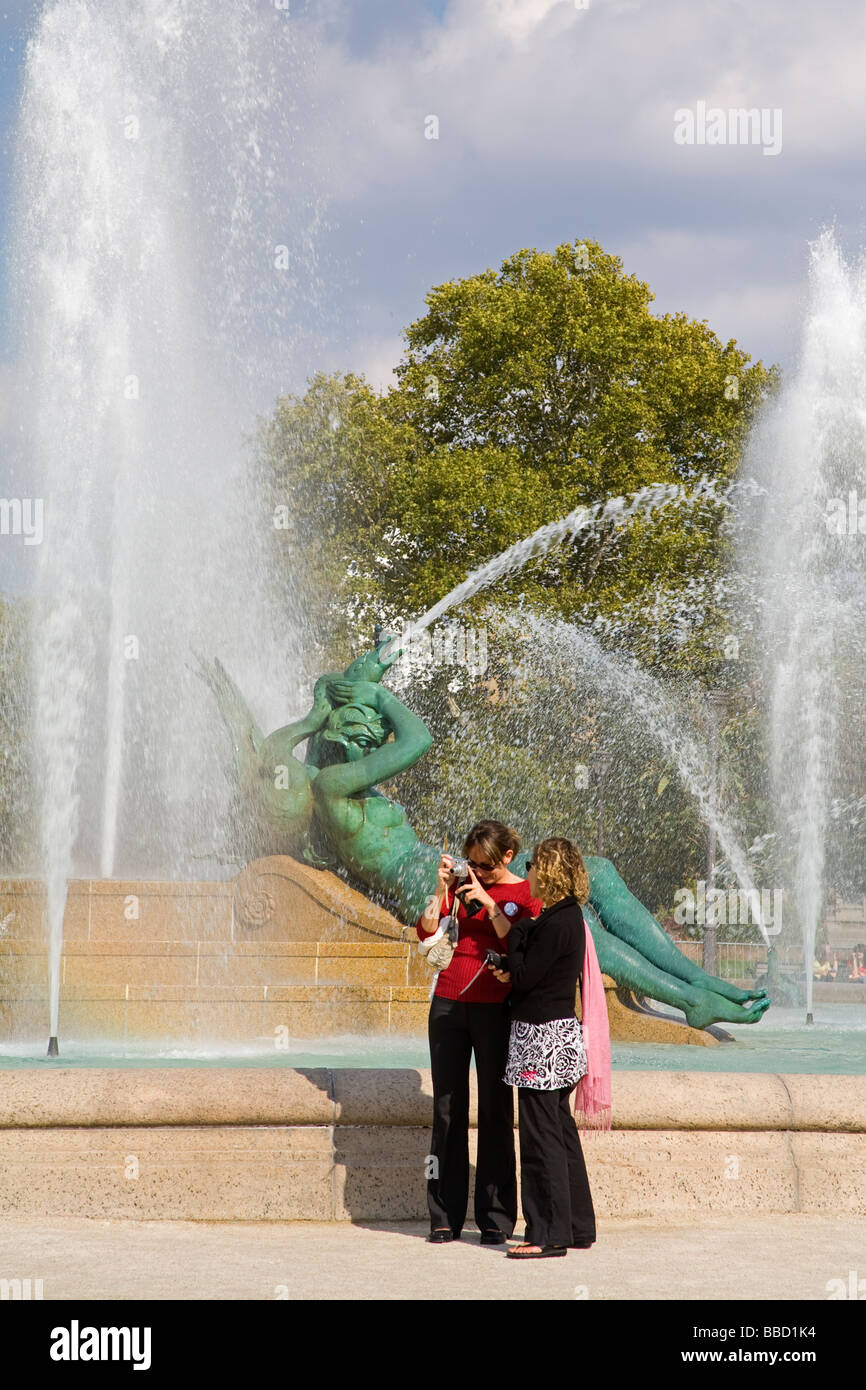 Logan Square Fountain Parkway Museum District Philadelphia Pennsylvania ... Logan Square Fountain Parkway Museum District Philadelphia Pennsylvania ...