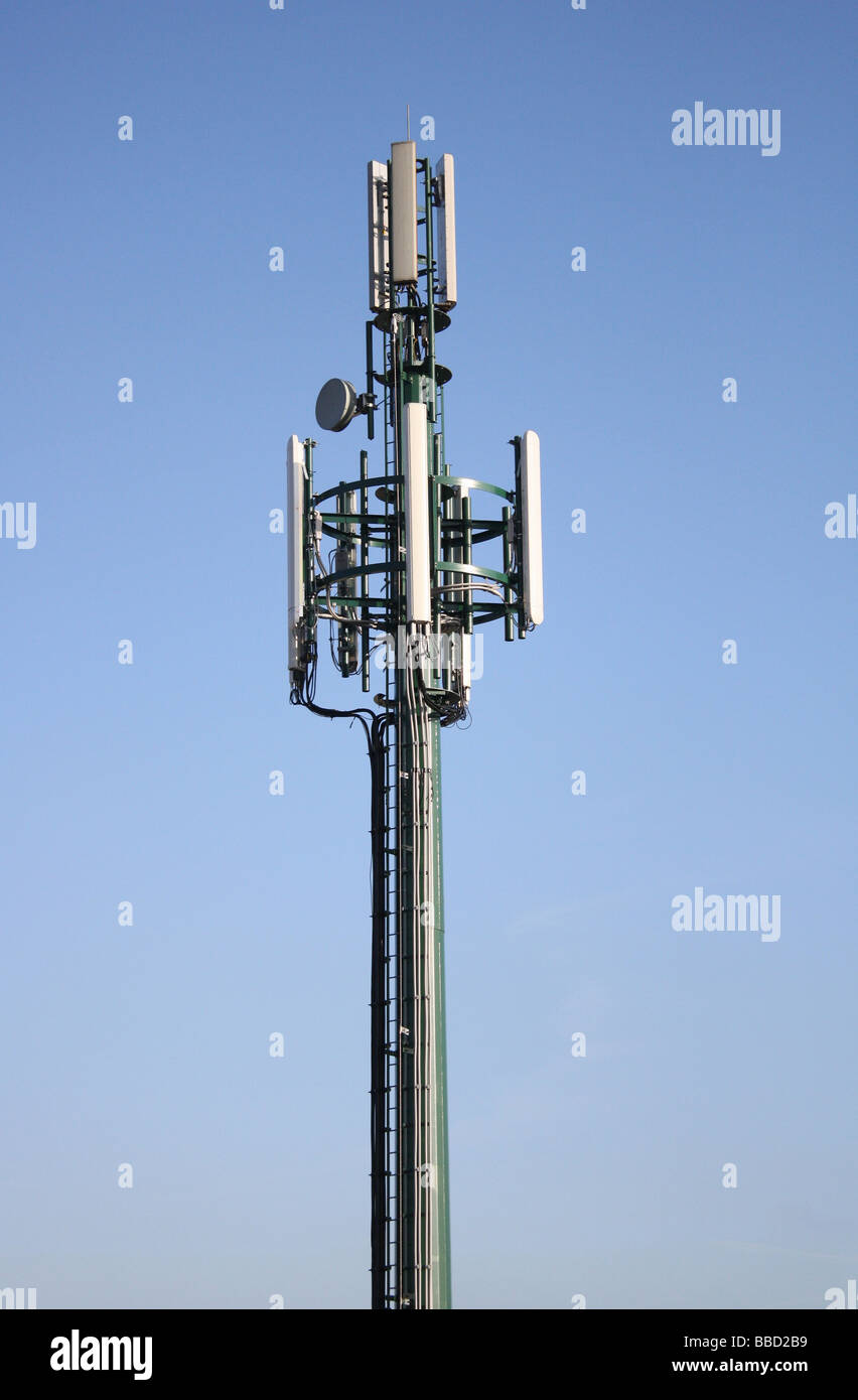 Tower telecommunication hi-res stock photography and images - Alamy