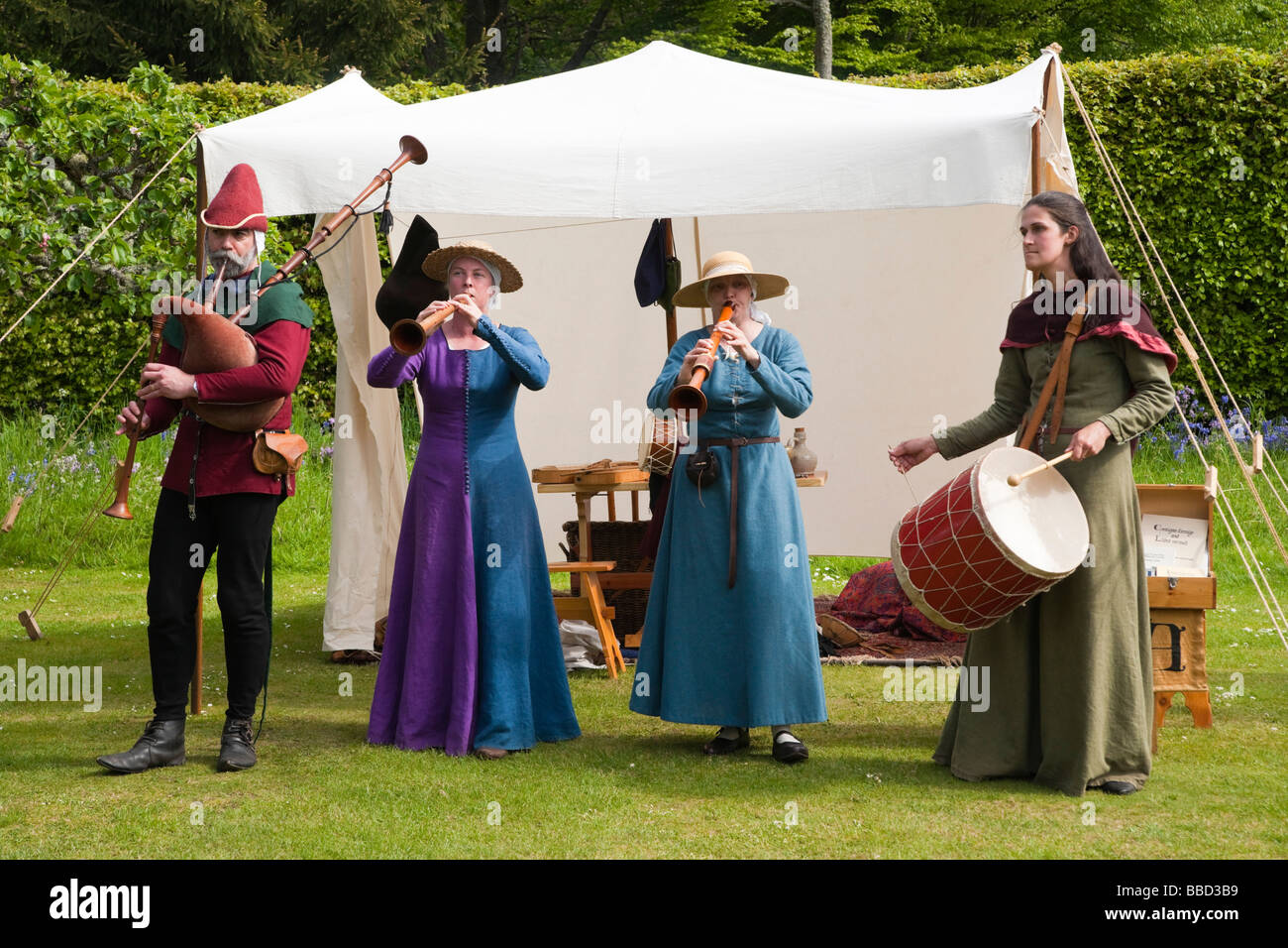 Renaissance music group hi-res stock photography and images - Alamy