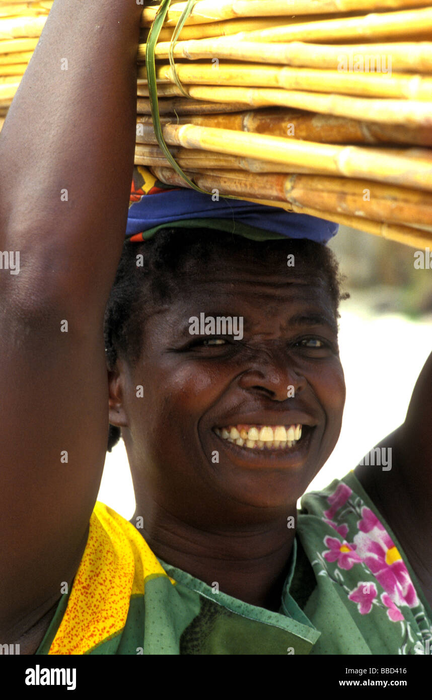 Nyanja woman lake niassa mozambique Stock Photo - Alamy