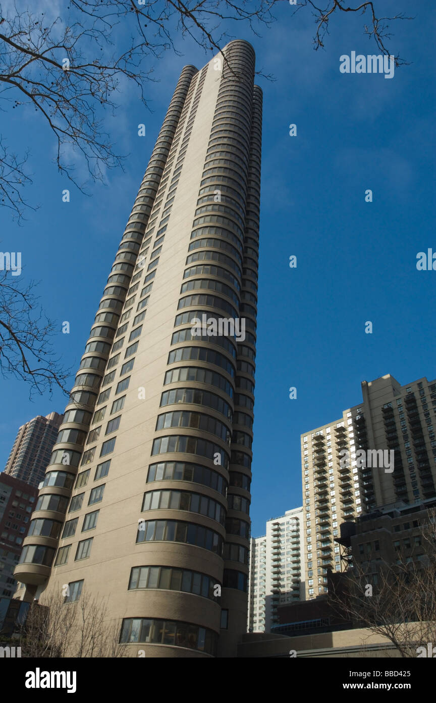 New York apartment high-rise Stock Photo - Alamy