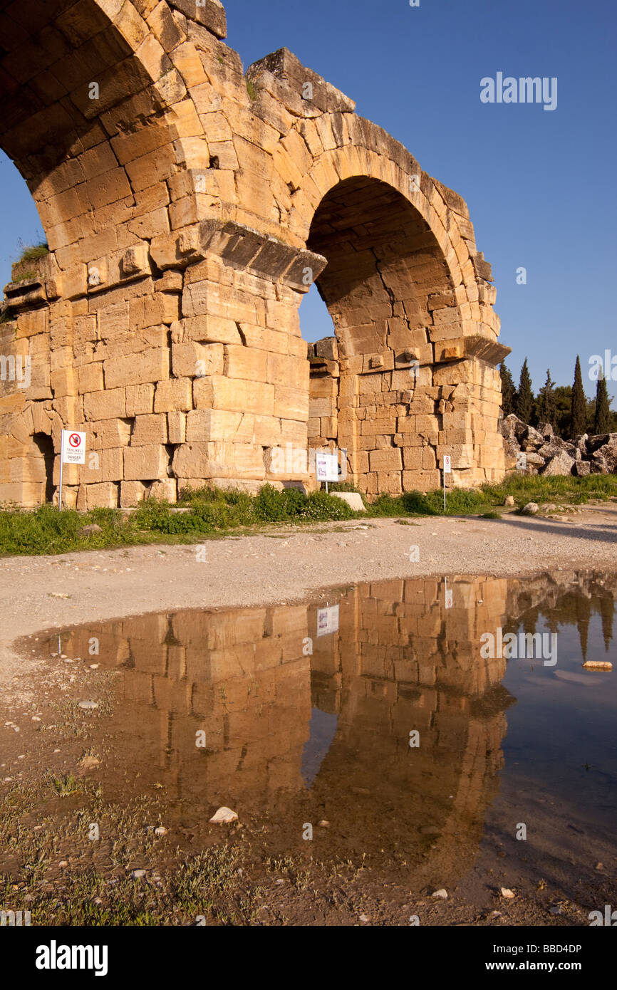 Ancient stone arches at Hierapolis in Turkey Stock Photo - Alamy