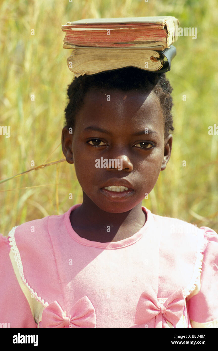 Nyanja girl lake niassa mozambique Stock Photo - Alamy