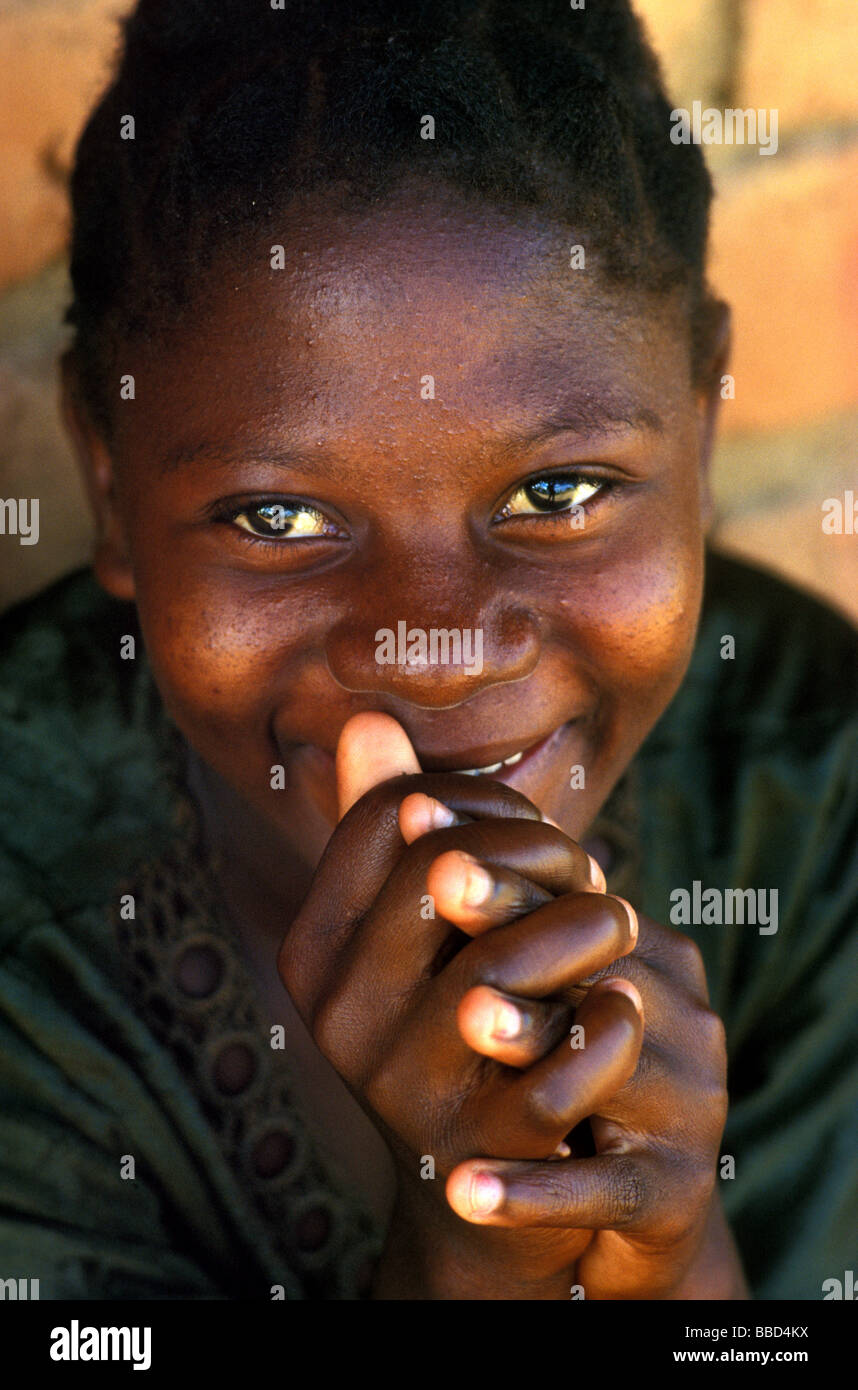 Nyanja girl lake niassa mozambique Stock Photo - Alamy