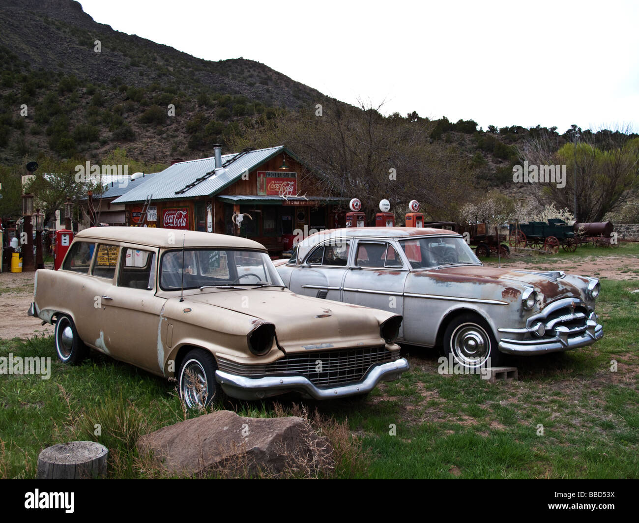 Abandoned cars new mexico hi-res stock photography and images - Alamy