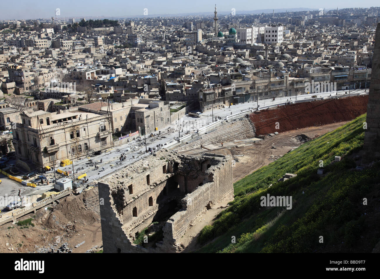 Ancient walls citadel aleppo syria hi-res stock photography and images ...