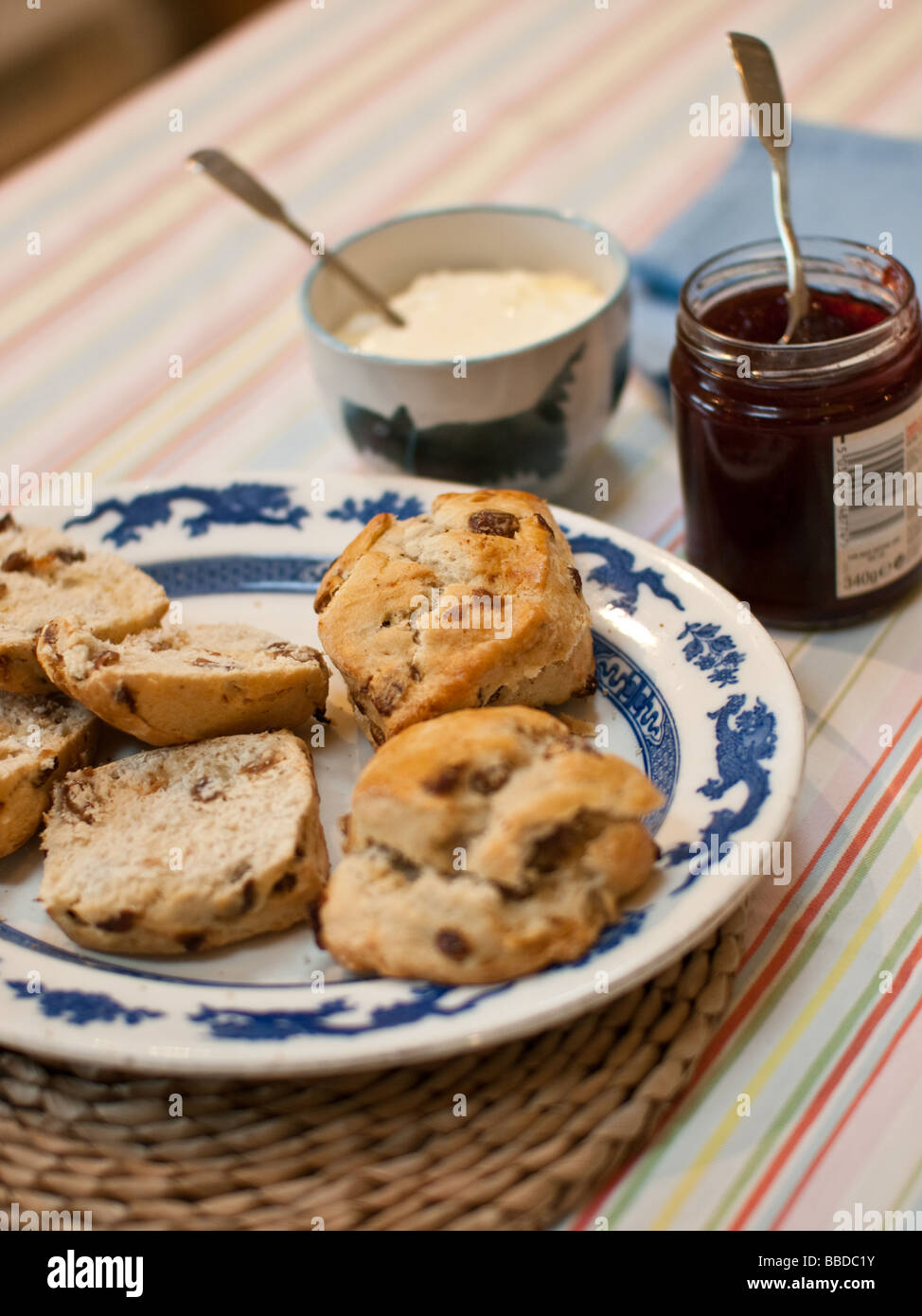 Cornish cream tea Stock Photo - Alamy