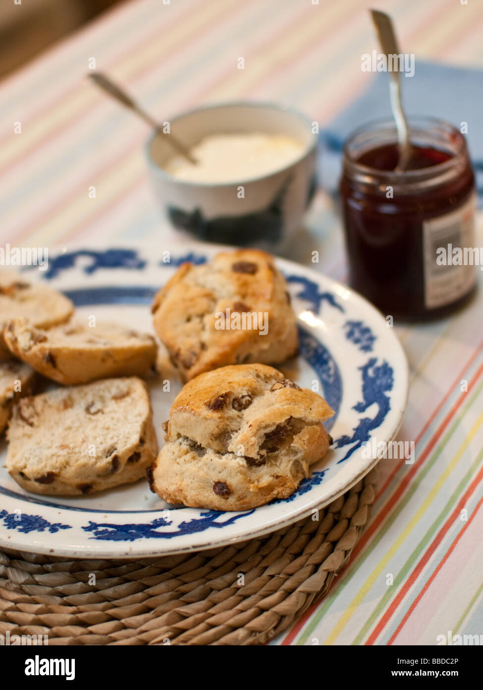 Cornish cream tea Stock Photo - Alamy