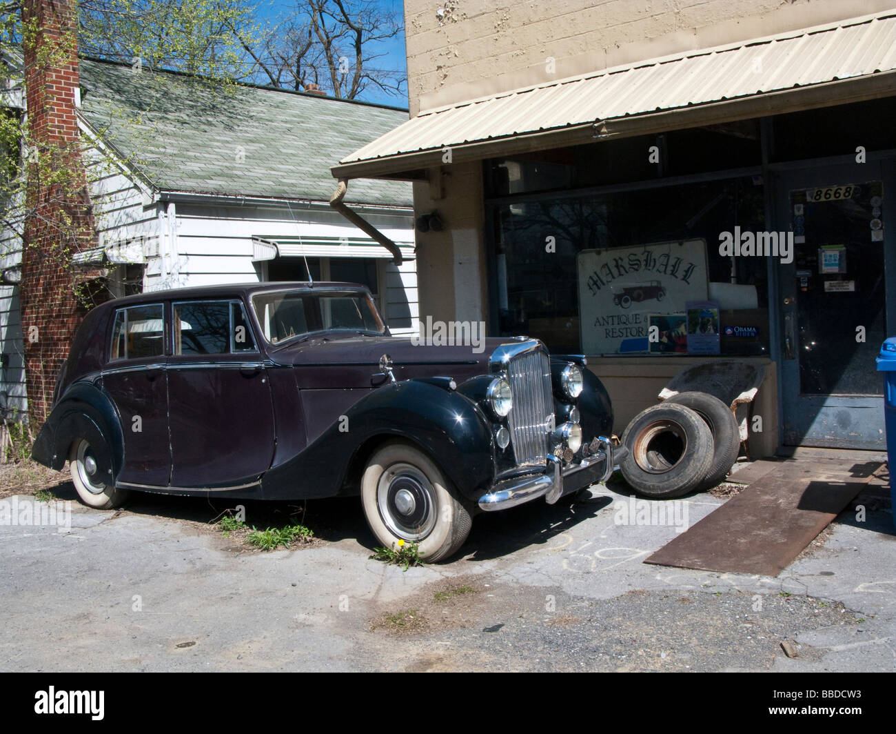 Bentley Garage High Resolution Stock Photography and Images - Alamy