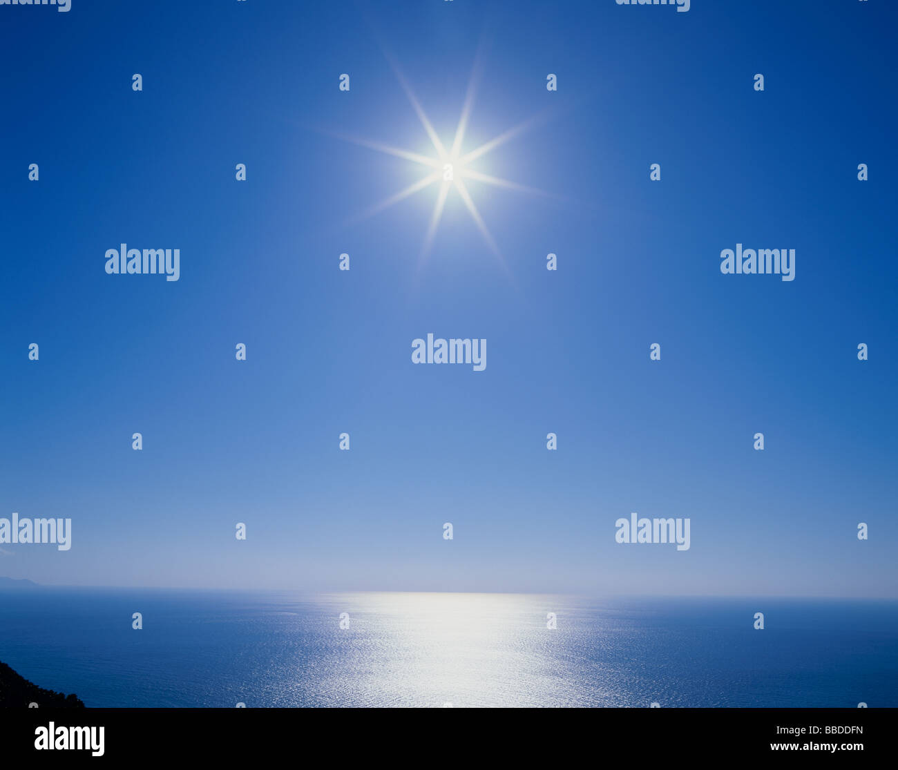 Ocean And Sun Stock Photo - Alamy
