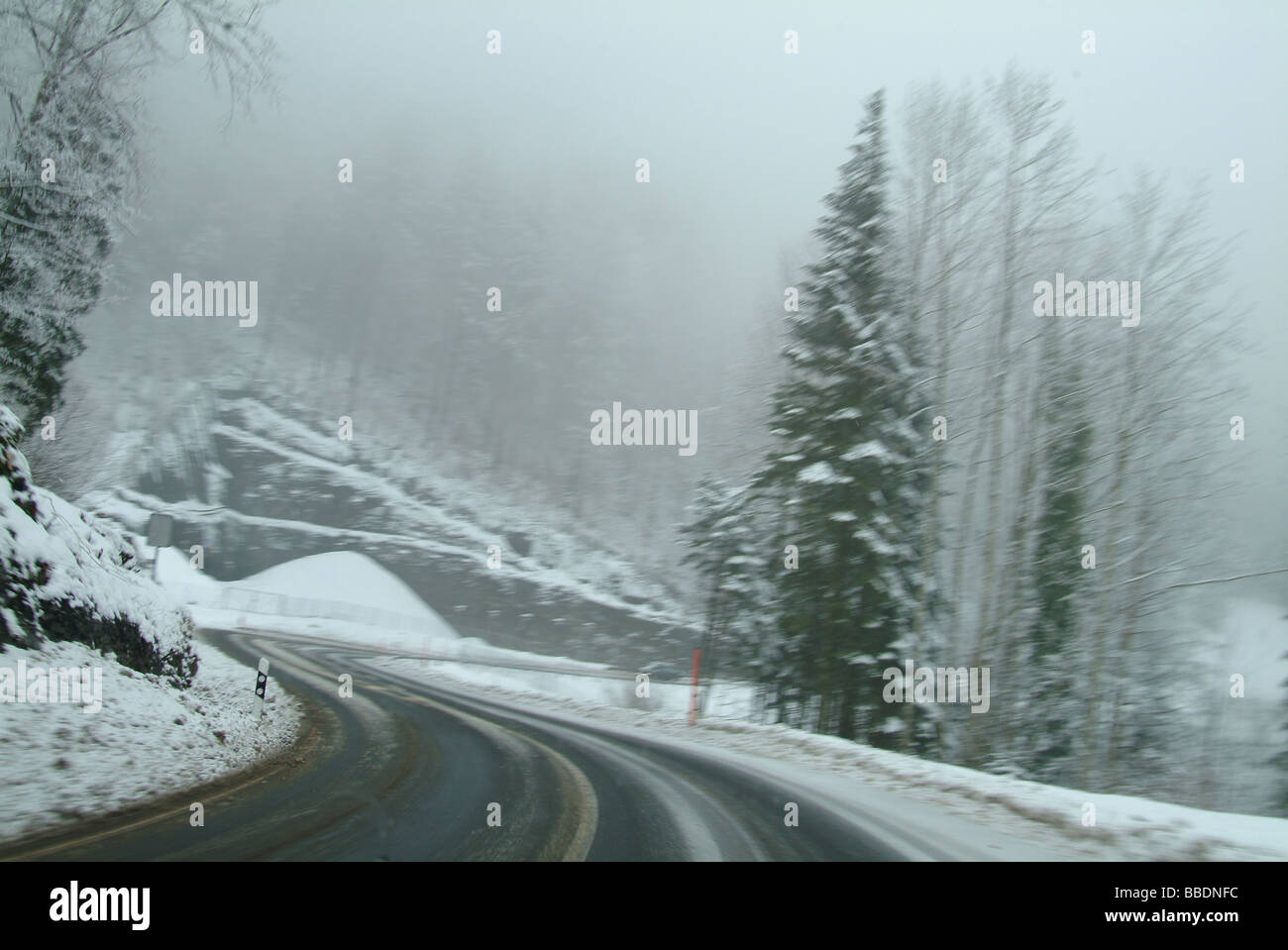 Anti ice road hi-res stock photography and images - Alamy