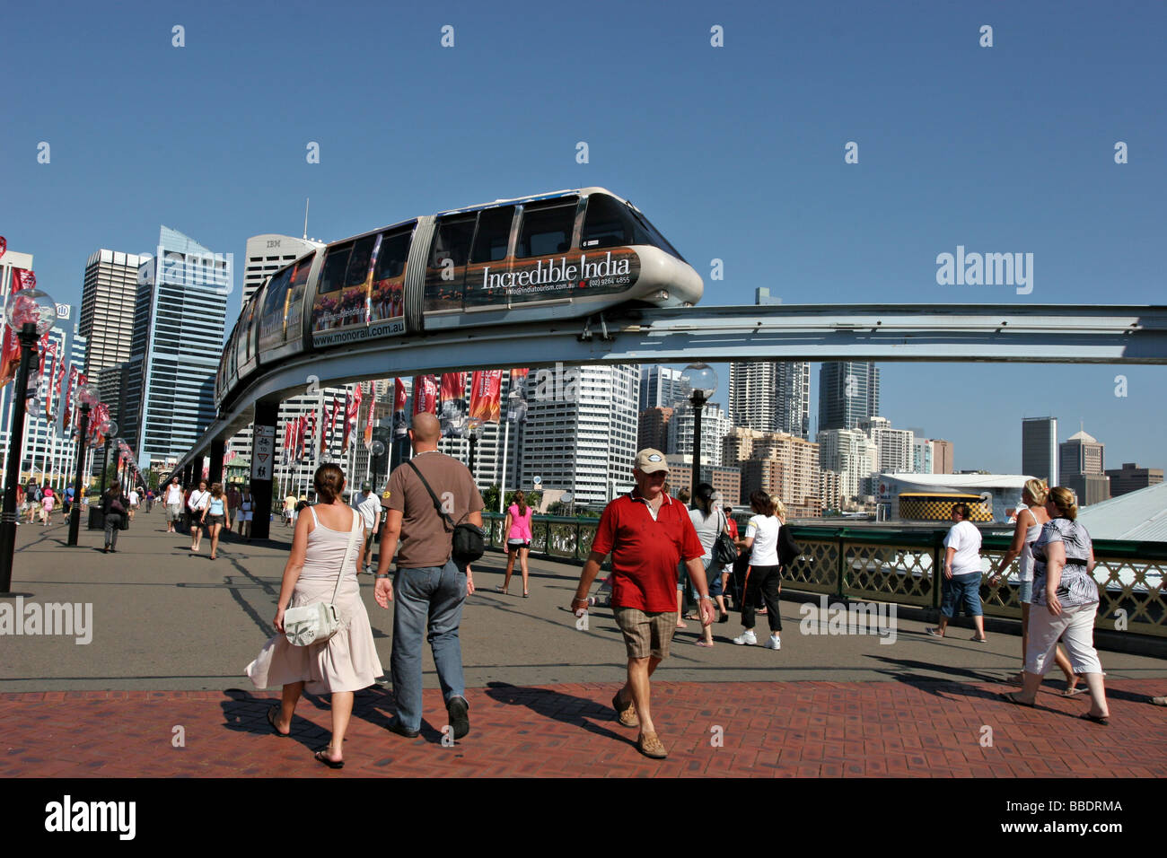 Sydney Monorail Darling Harbour Stock Photo - Alamy