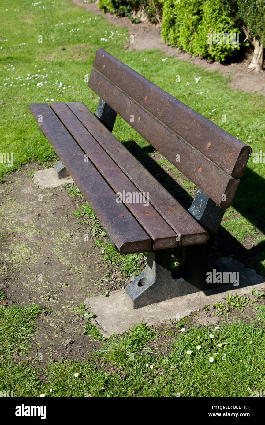 Park bench seat made of brown plaswood Tredegar gardens Newport South ...