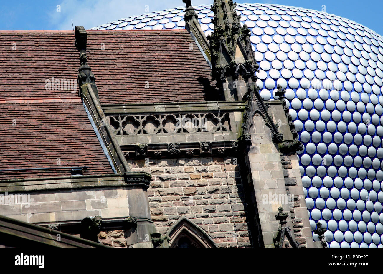 Contrasting architecture in Birmingham Bullring Stock Photo - Alamy