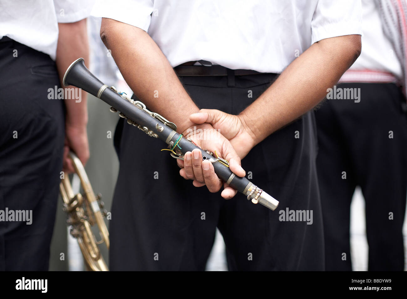 Back of musicians hi-res stock photography and images - Alamy
