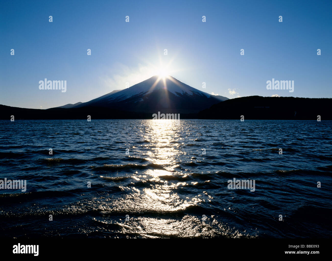 Into the diamond sun hi-res stock photography and images - Alamy