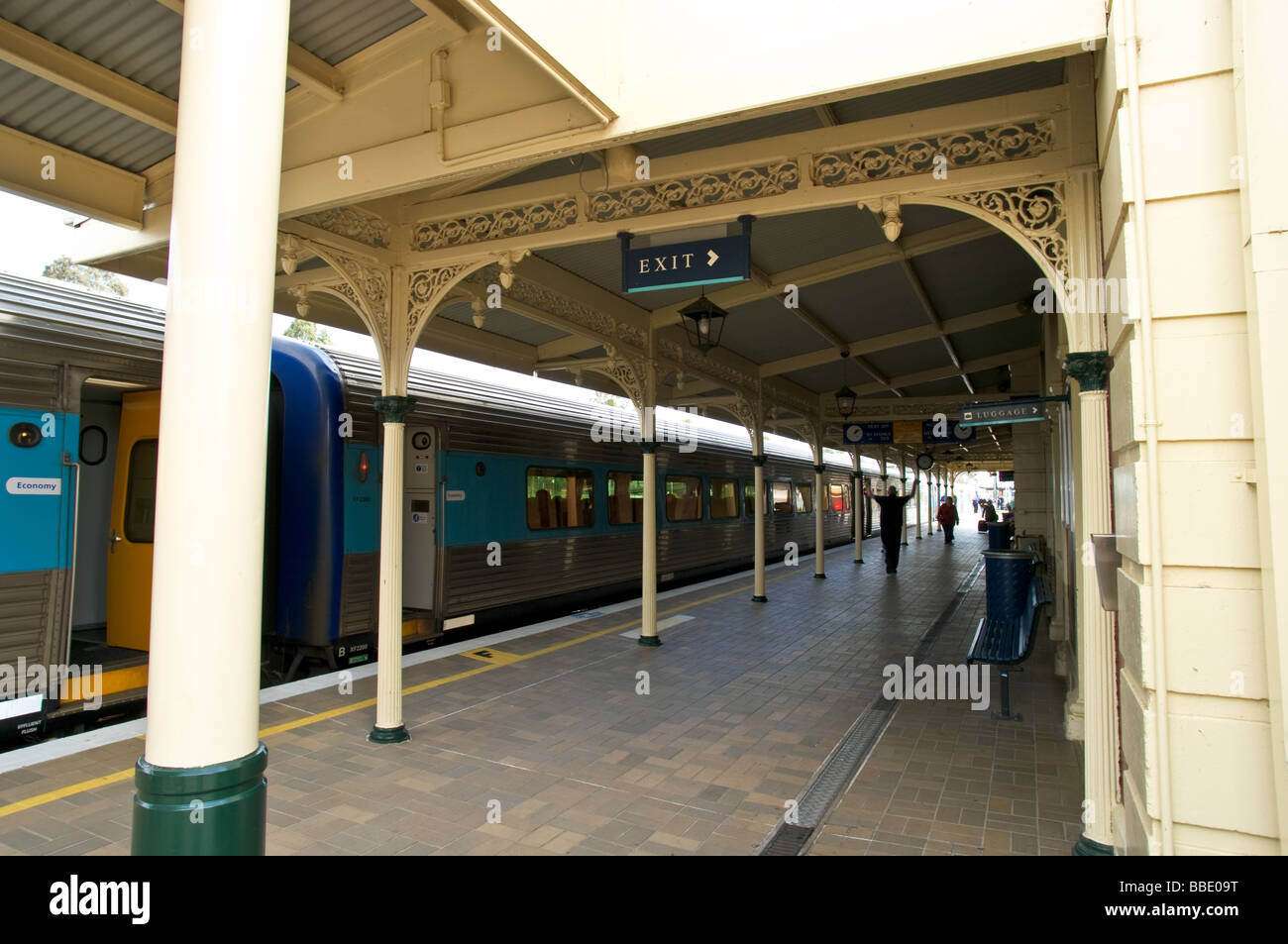 Countrylink hi-res stock photography and images - Alamy