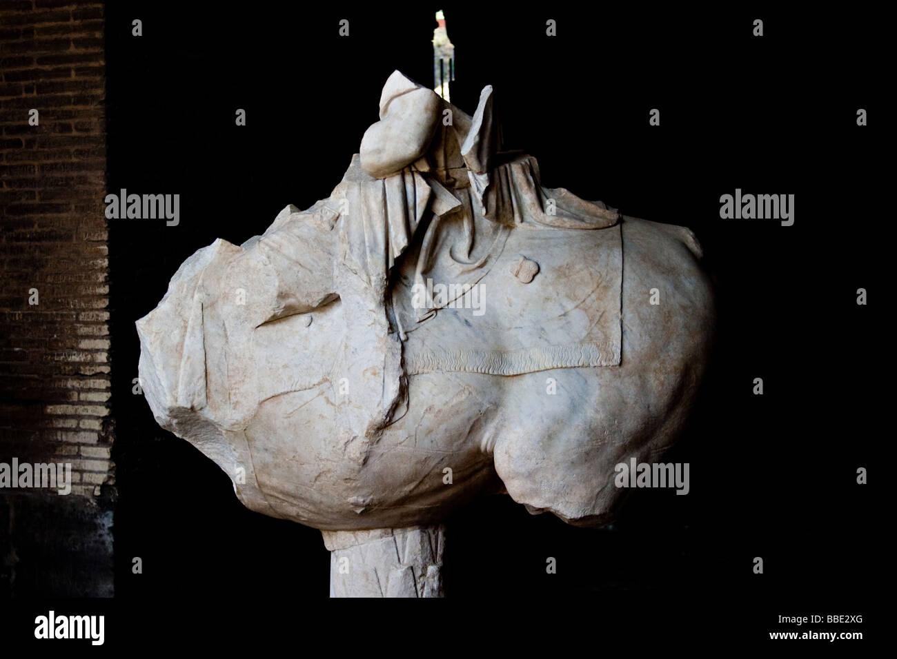Roman horse statue hi-res stock photography and images - Alamy