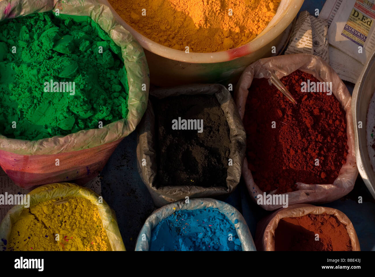Indian color powder - lal Stock Photo - Alamy