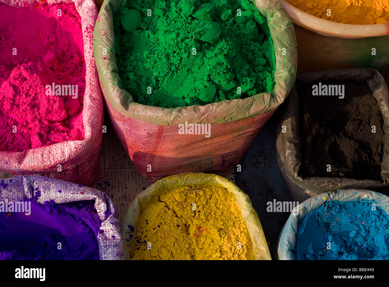 Indian color powder - lal Stock Photo - Alamy
