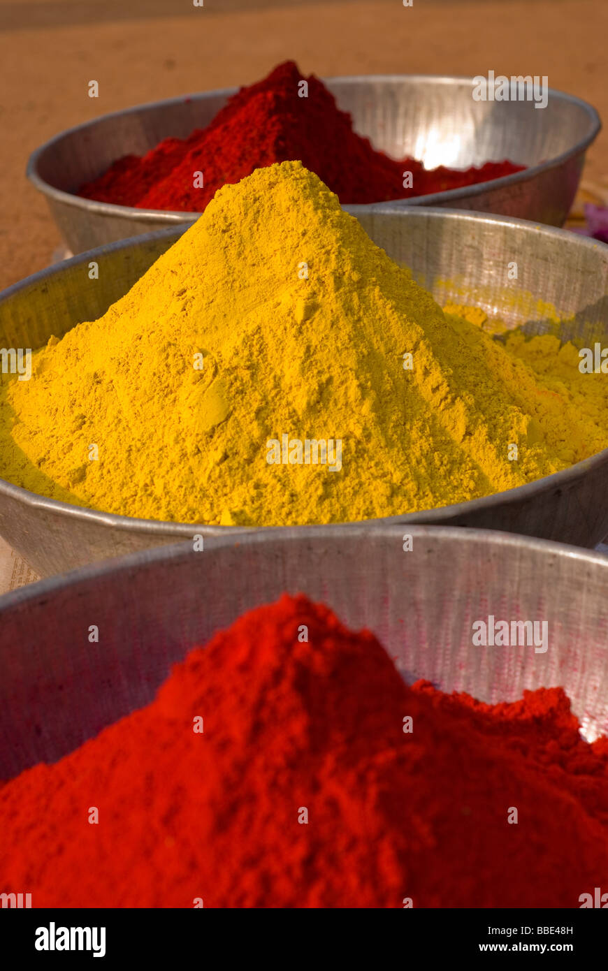 Indian color powder - lal Stock Photo - Alamy