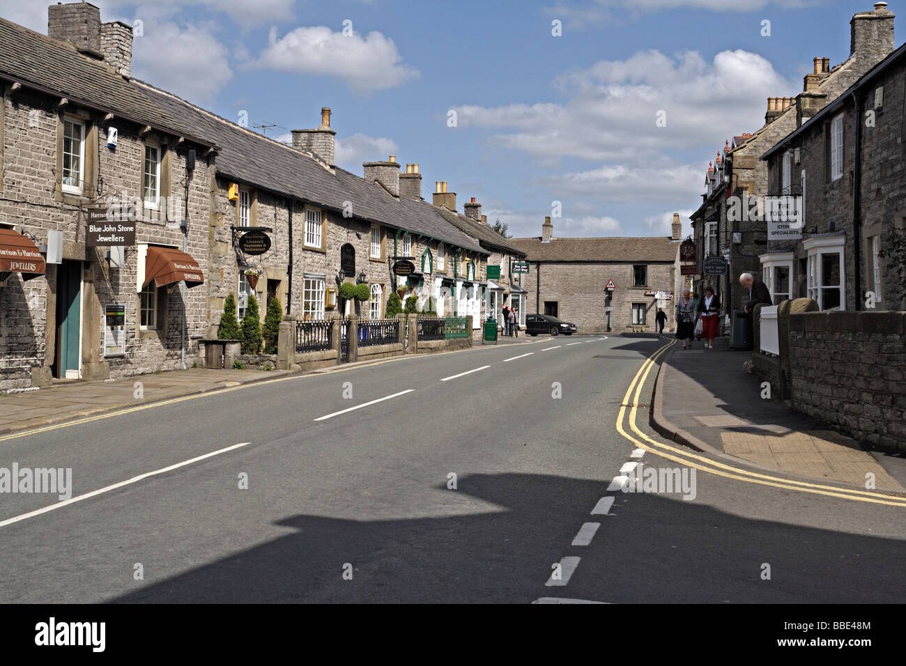 Castleton village in the Peak District Derbyshire England Stock Photo ...
