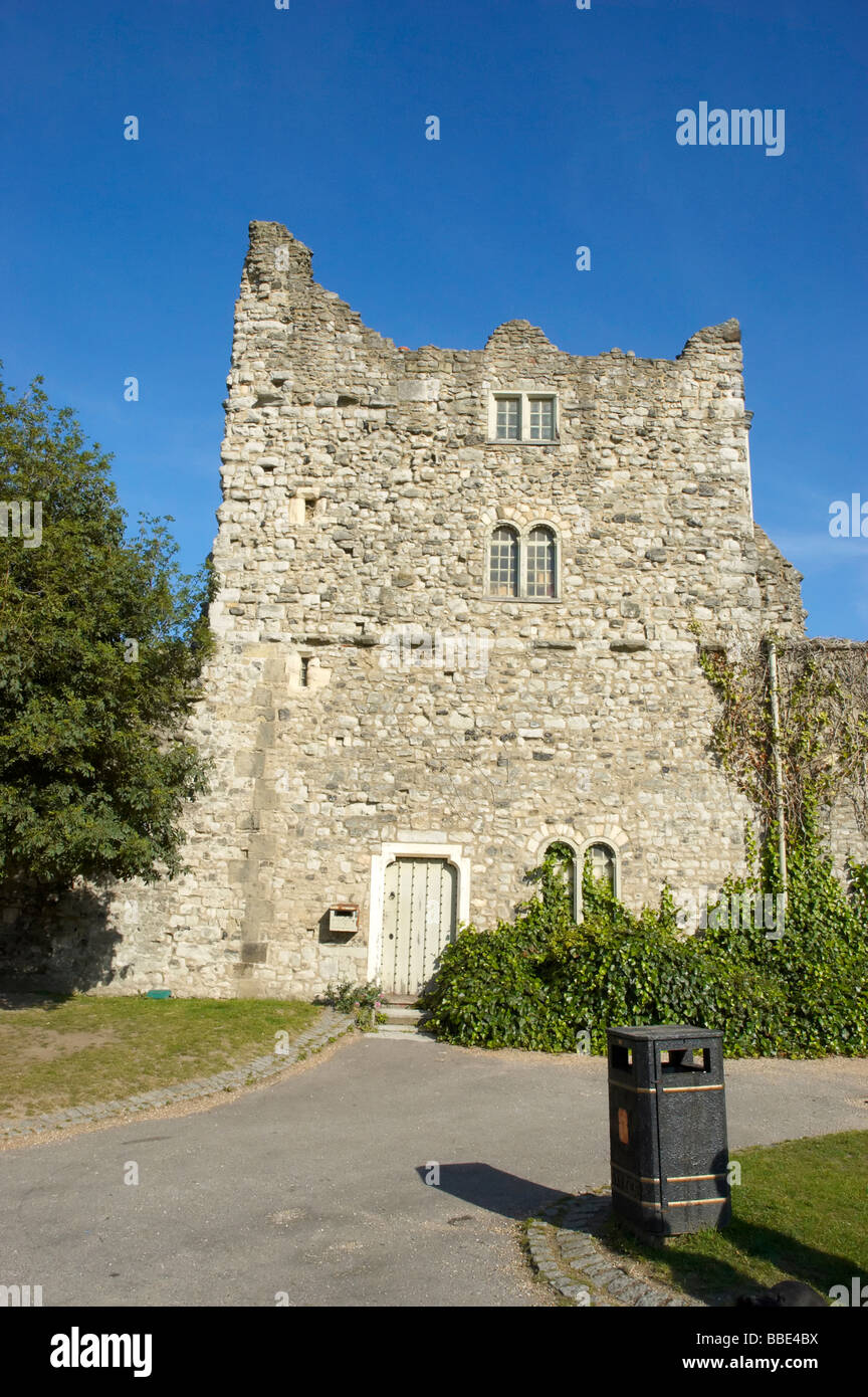 The gate house at Rochester Castle in Kent Stock Photo - Alamy
