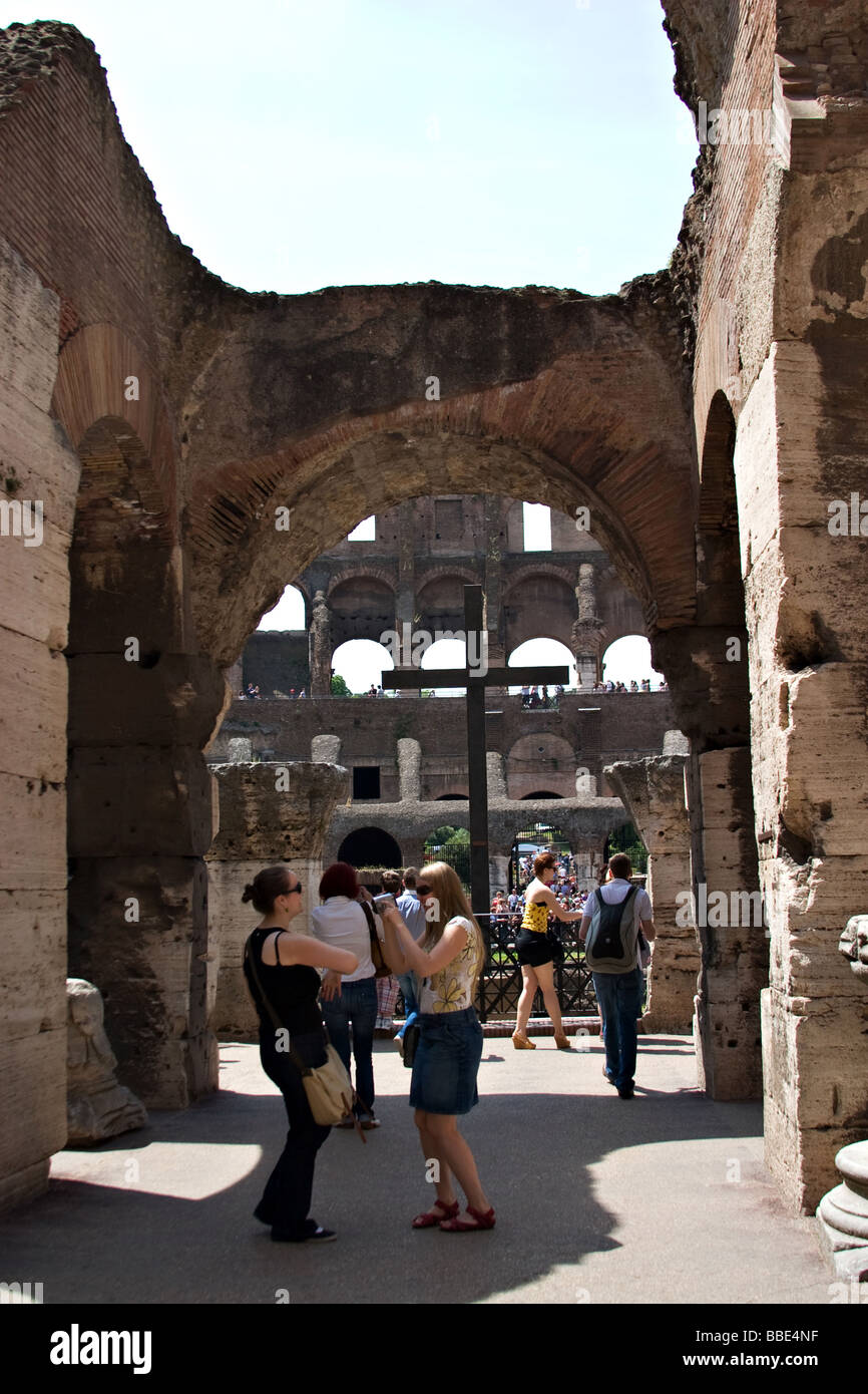 Tourists at the Colosseum in Rome Stock Photo - Alamy