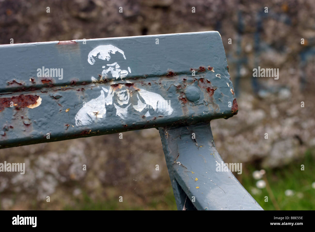 Graffiti bench hi-res stock photography and images - Alamy