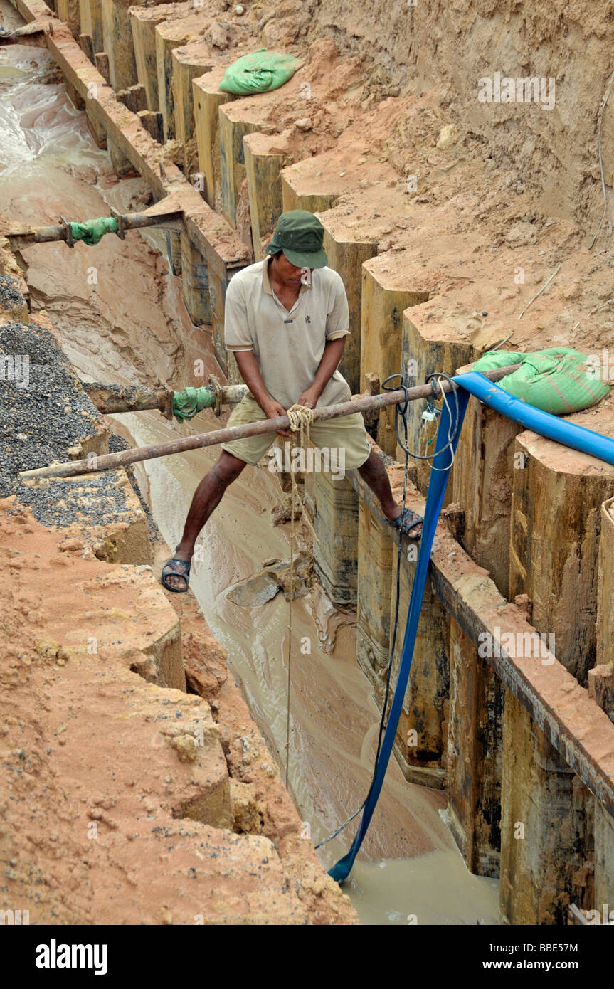 Infrastructure road construction asia hi-res stock photography and ...