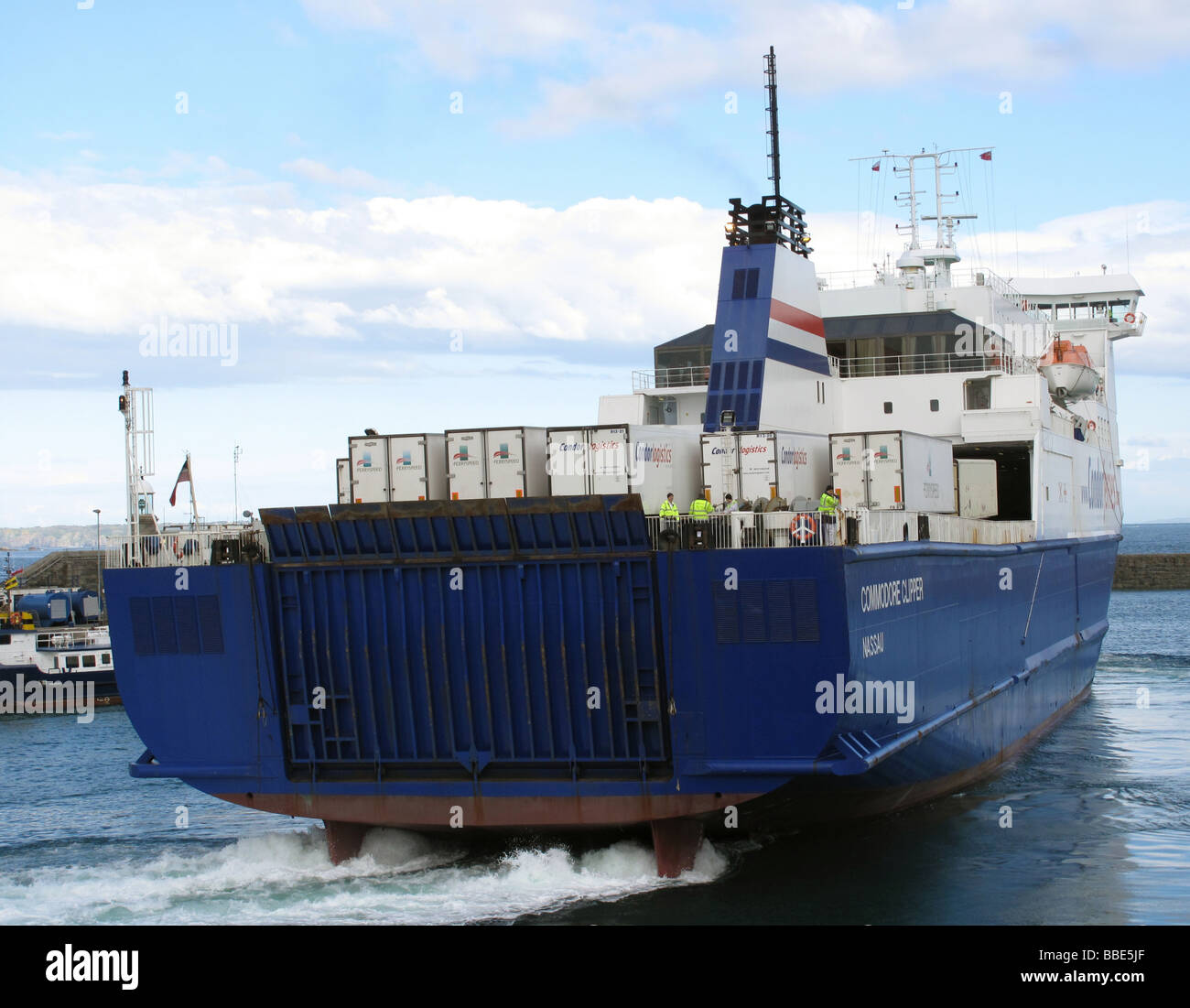Container port control room hi-res stock photography and images - Alamy