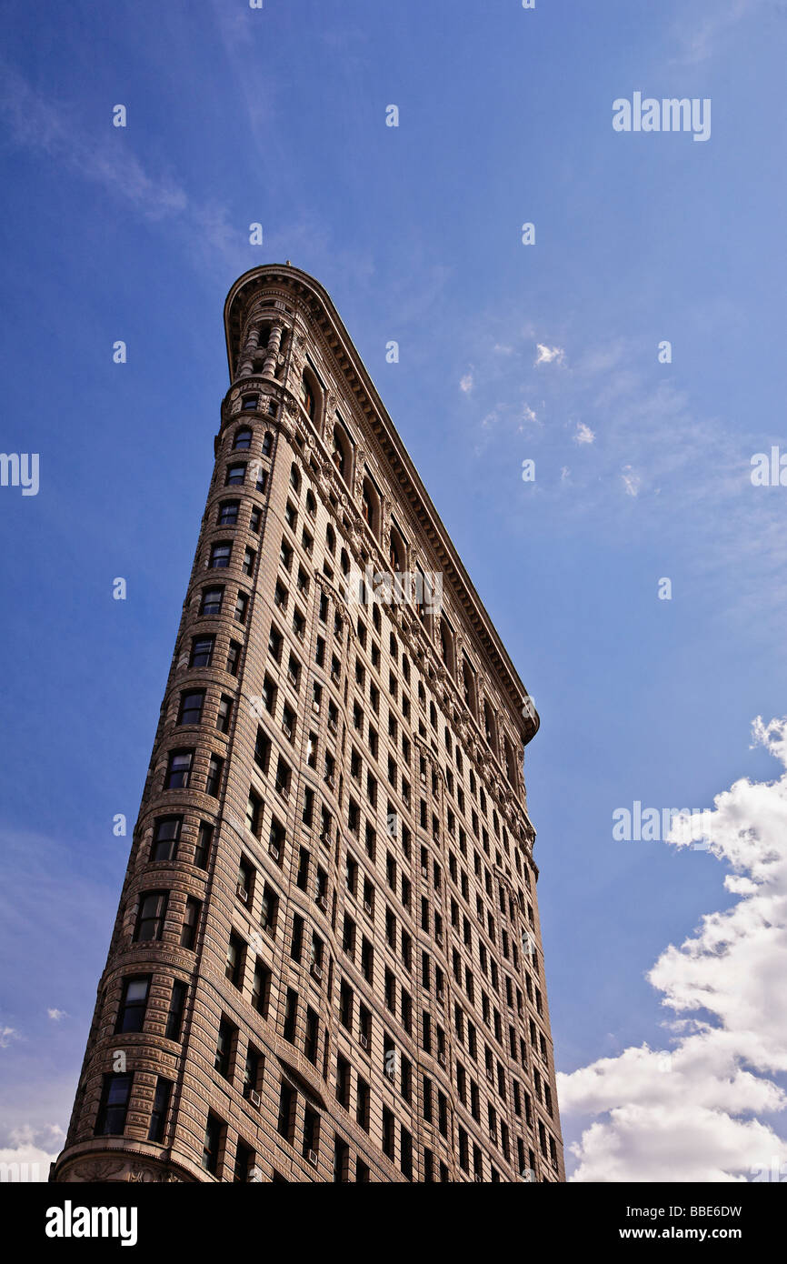 The Flatiron building of New York was built in 1902 and was the world s ...