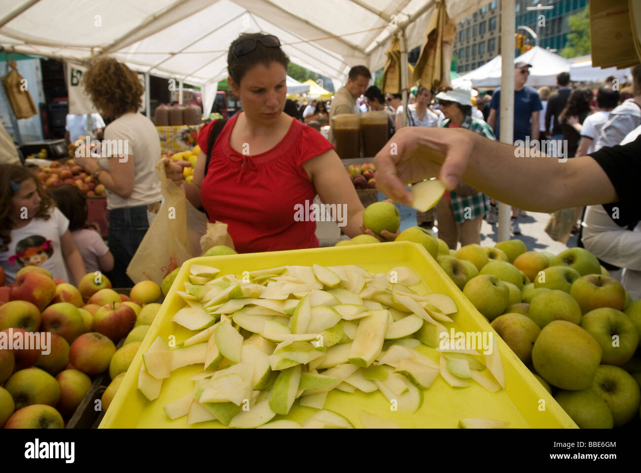 Free food samples hi-res stock photography and images - Alamy
