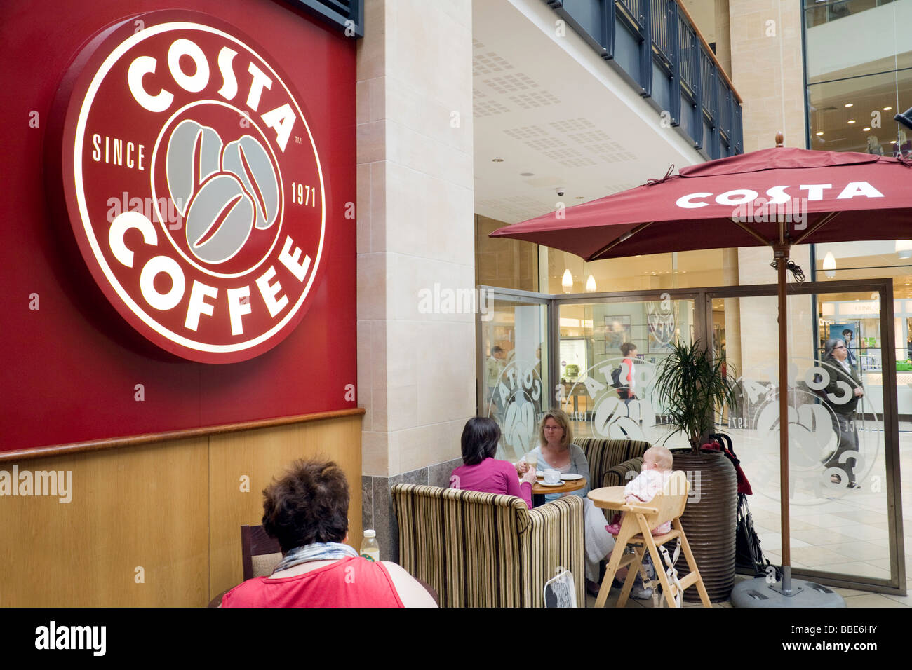 Customers sitting in Costa Coffee; The Grand Arcade, Cambridge Stock ...