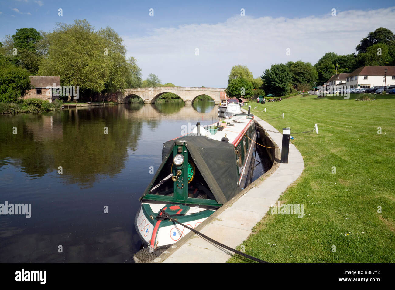 Shillingford bridge hotel hi-res stock photography and images - Alamy