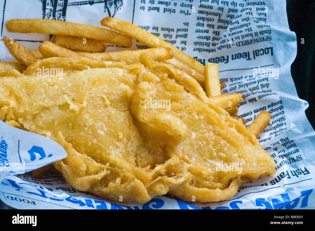 Fish and chips newspaper hi-res stock photography and images - Alamy