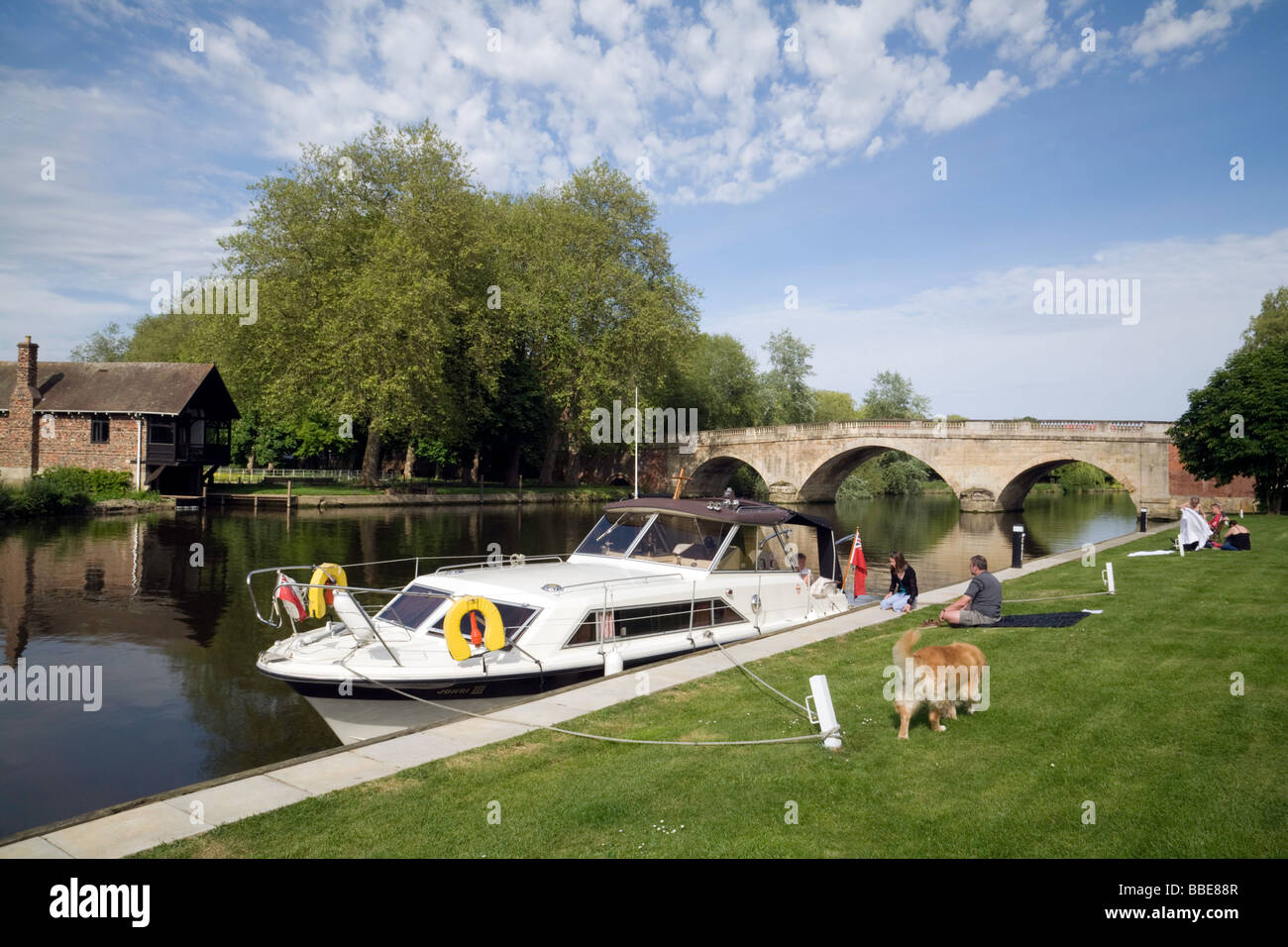 Shillingford Bridge, Oxfordshire High Resolution Stock Photography and ...