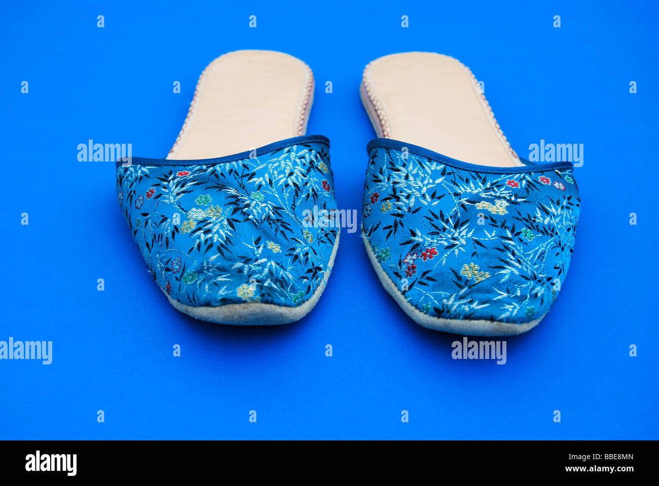 Blaue kleidung hi-res stock photography and images - Alamy