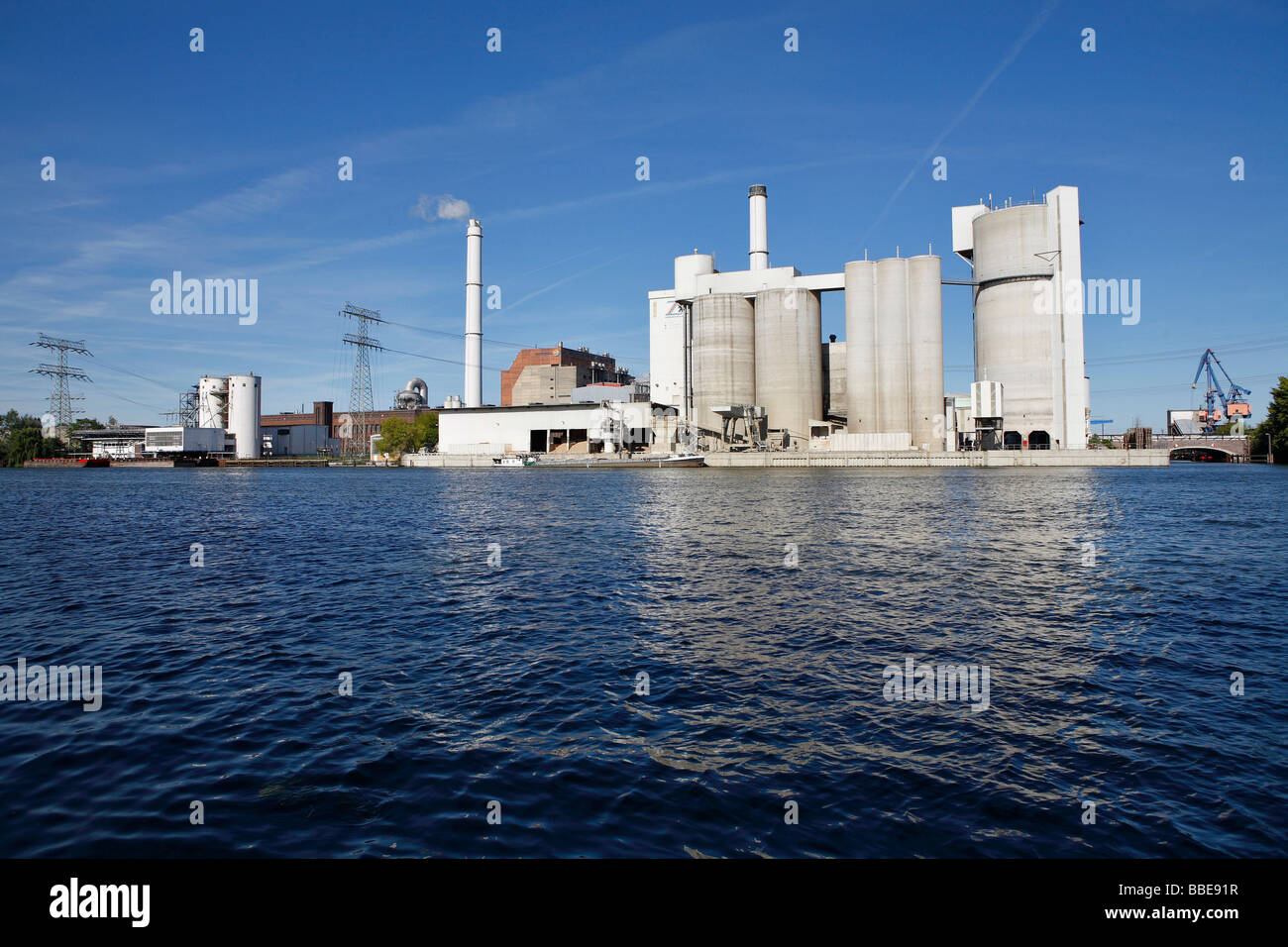 Vattenfall electricity plant and cement plant in Berlin at the river ...