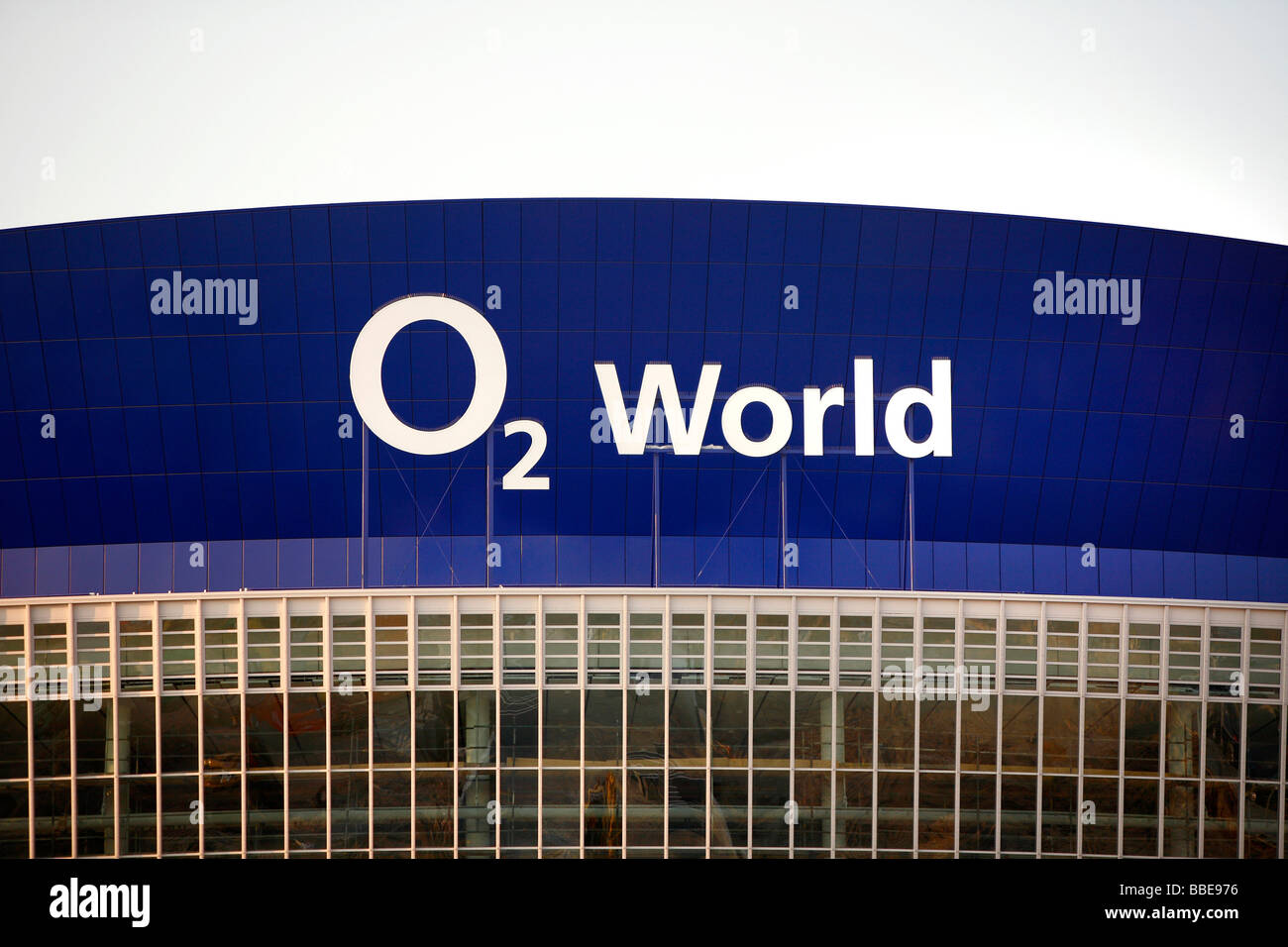 The o2 logo hi-res stock photography and images - Alamy