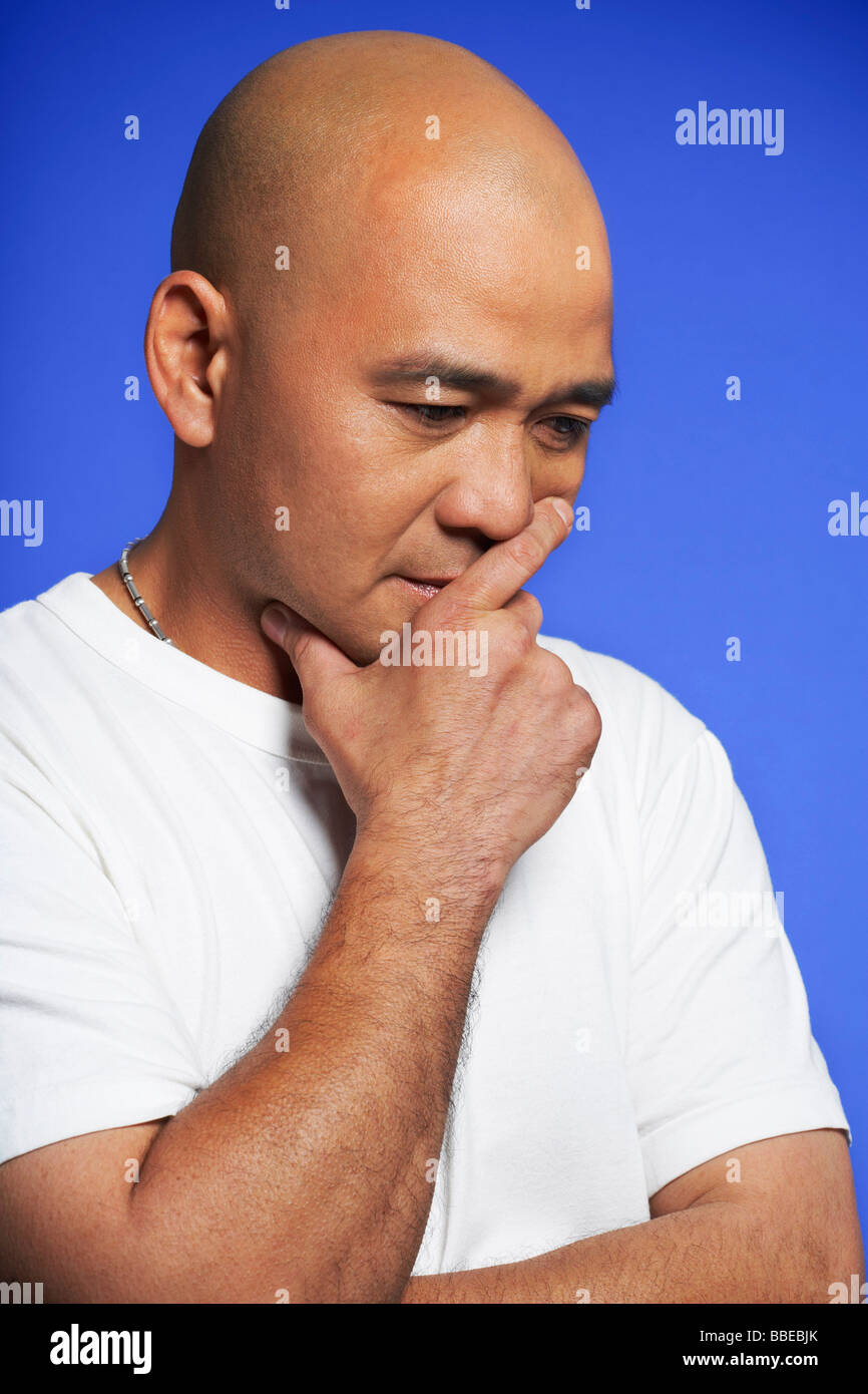 Old man reflecting thinking hi-res stock photography and images - Alamy