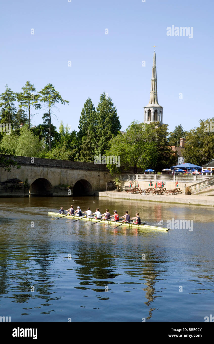 A rowing eight on the river Thames at Wallingford, Oxfordshire, UK ...
