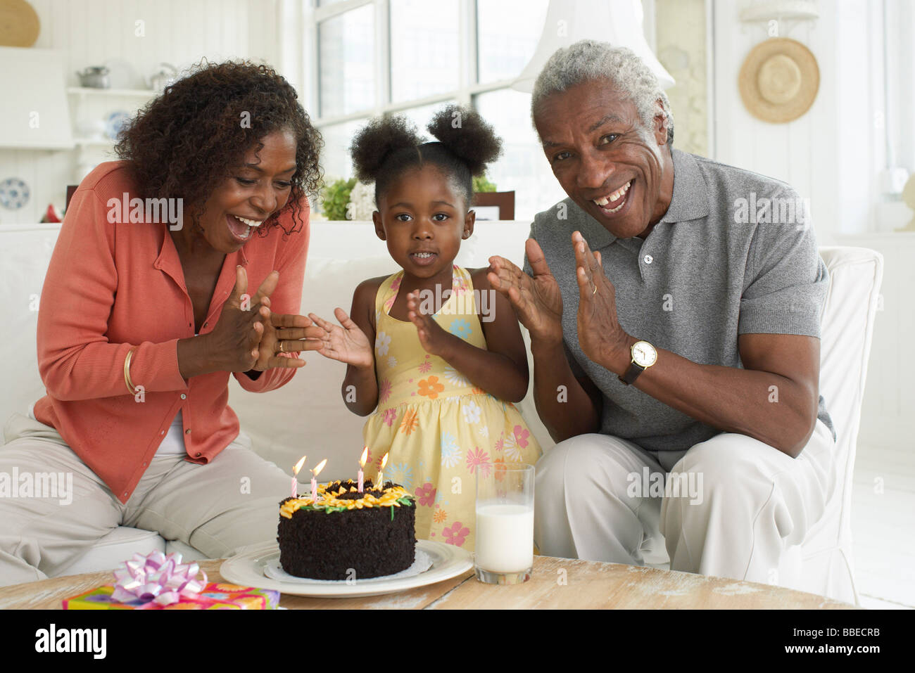 Extended family 3 children hi-res stock photography and images - Alamy