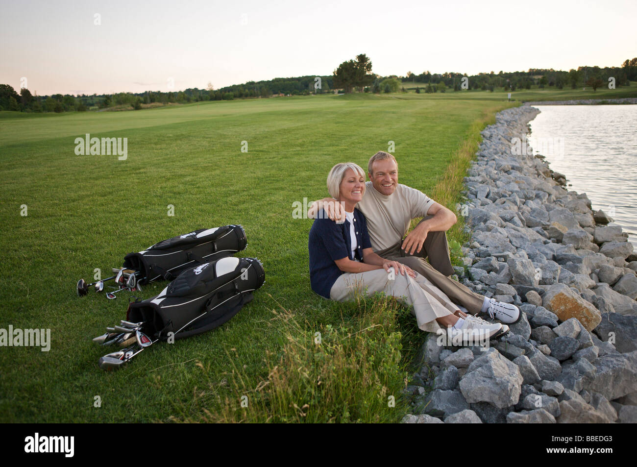 Female golfer pond hi-res stock photography and images - Alamy