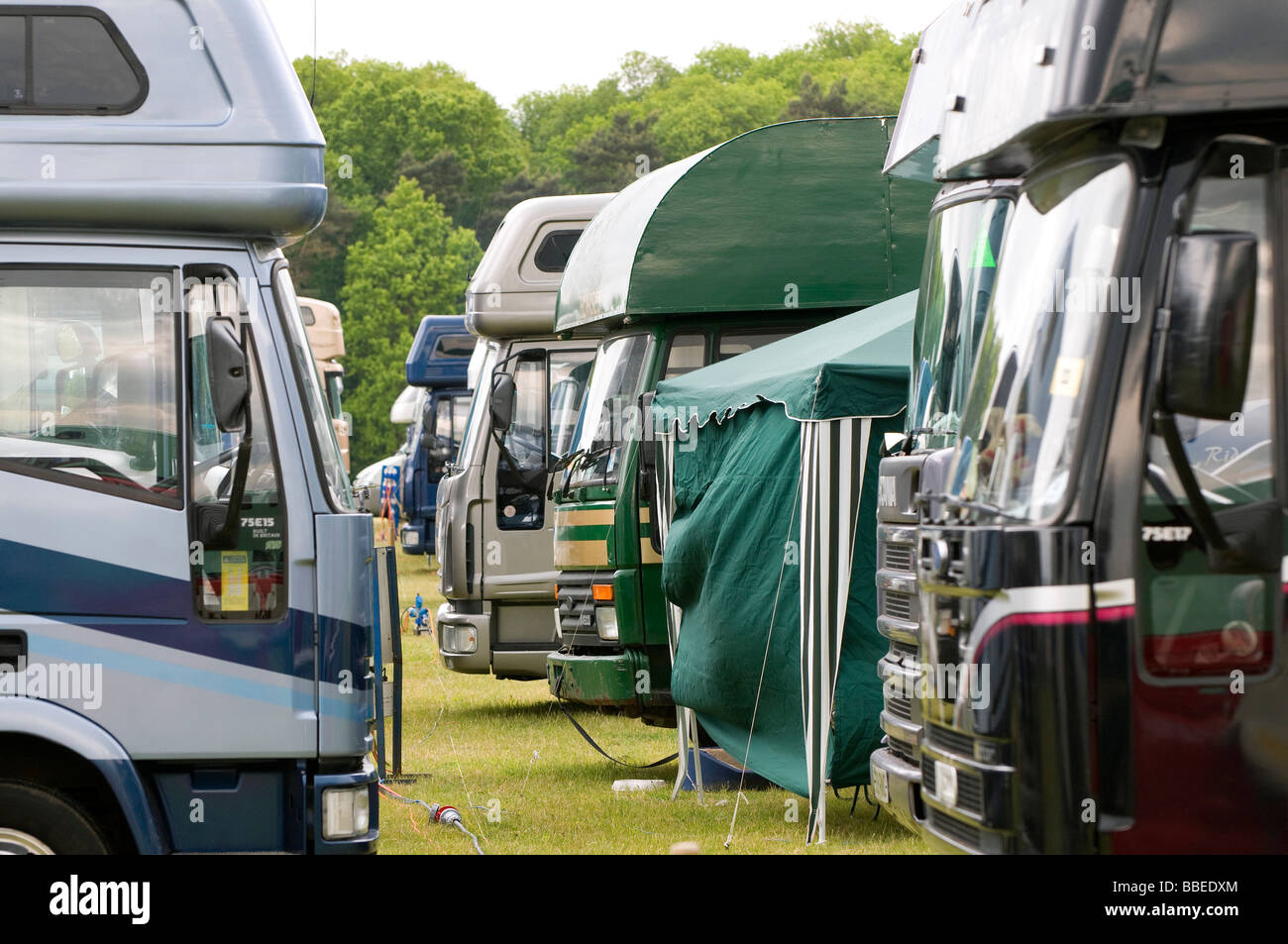 Horse boxes hi-res stock photography and images - Alamy